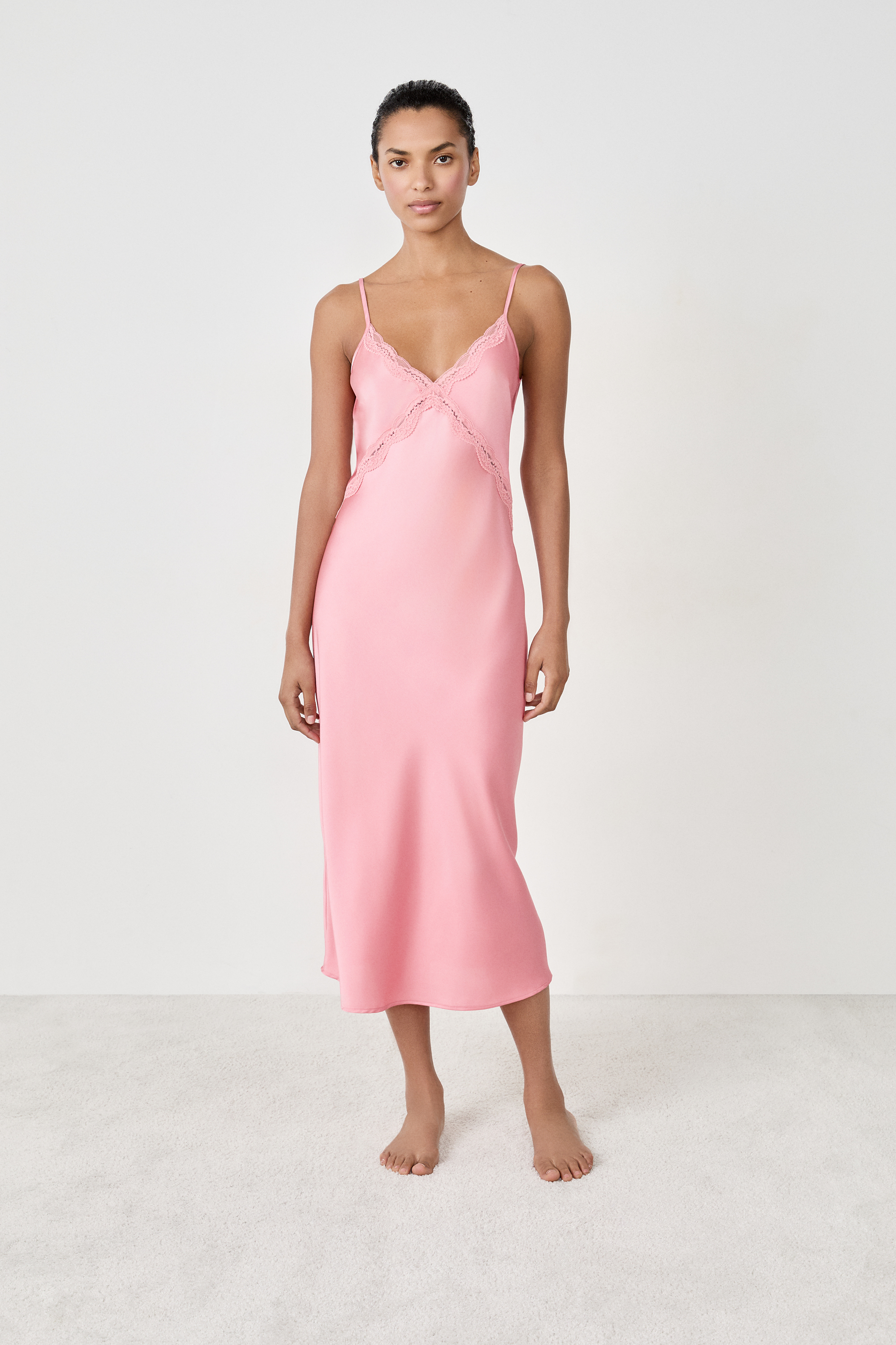 Long satin nightdress with lace details - RENY - ROSE - ETAM