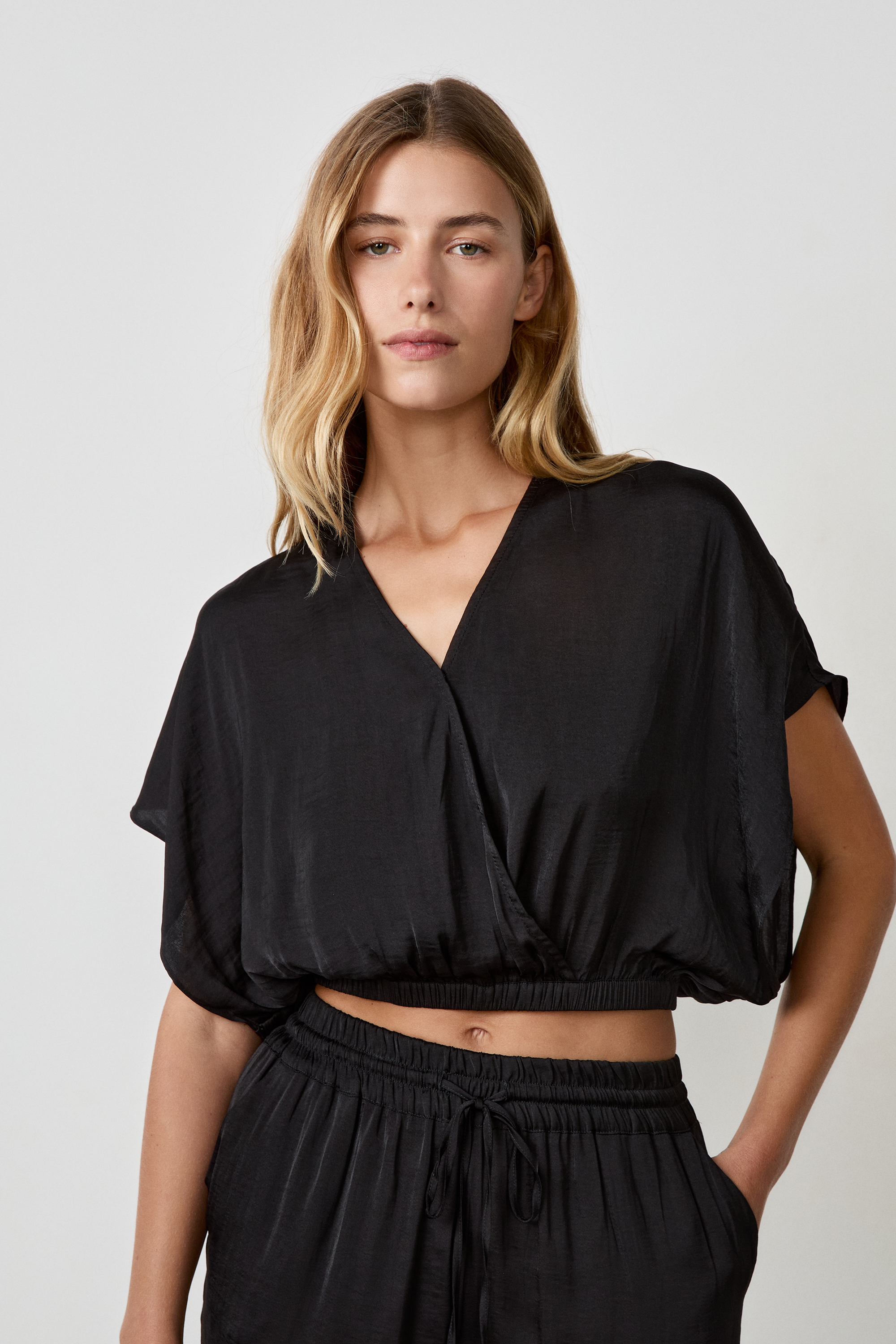 Short-sleeved Satin Top - CHEETA - NOIR - ETAM
